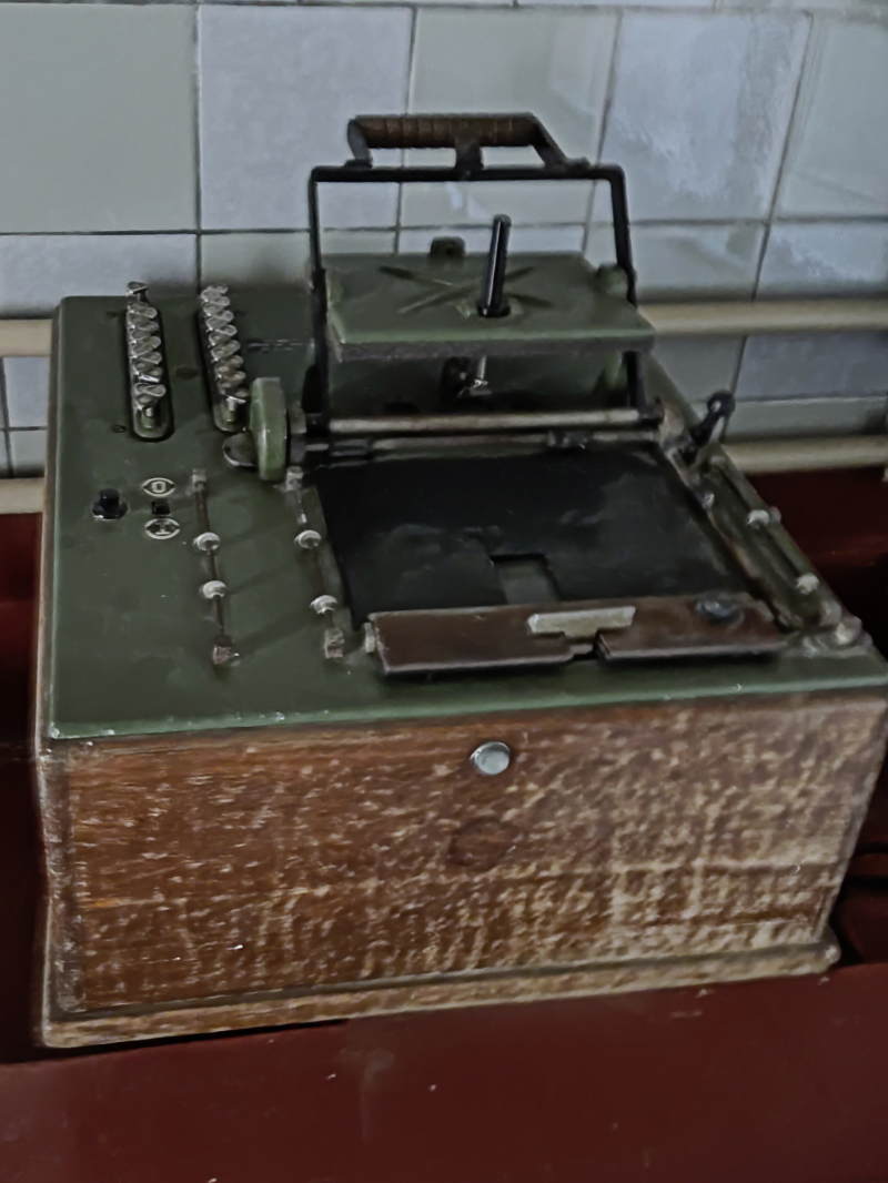 Vintage Contact Printer Sound Effects - yourfreesounds.com